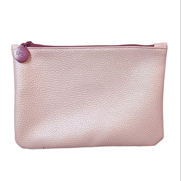 ipsy | Bags | Ipsy Metallic Rose Pink Pebbled Textured Makeup Bag Nwot ...